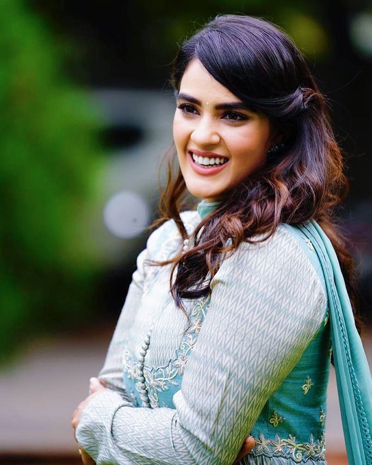 Picture of Kavya Thapar