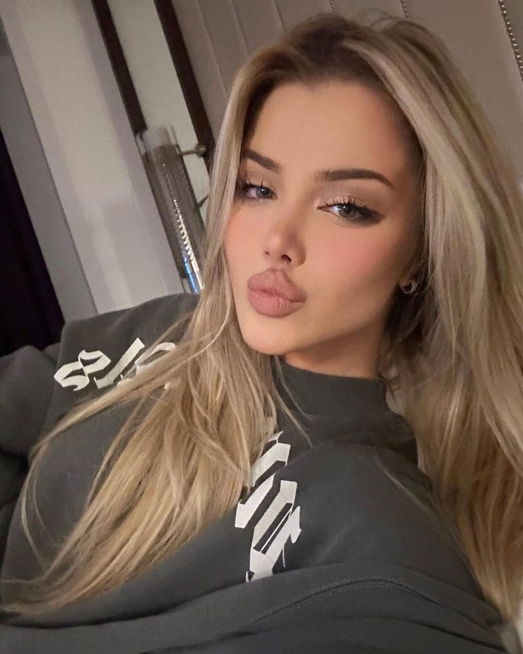 Picture of Alexandra Stele