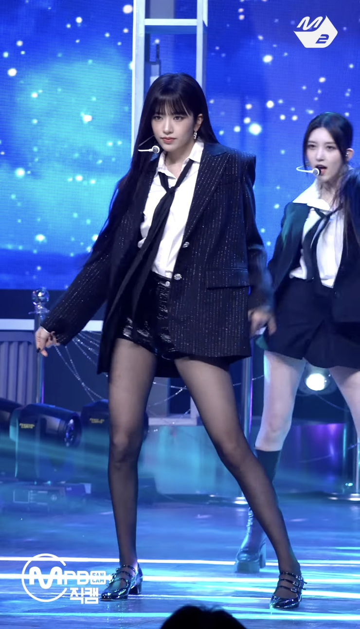 Picture of Ahn Yujin