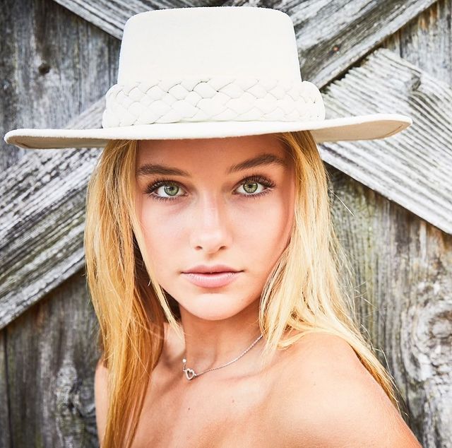 Picture of Alexandra Lenarchyk