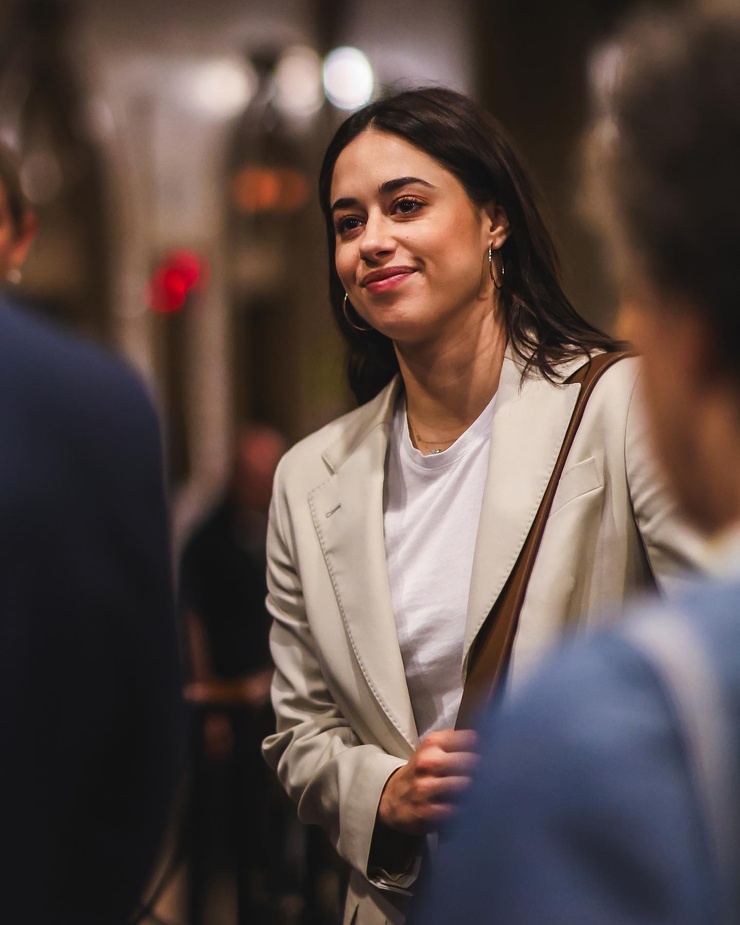 Jeanine Mason picture
