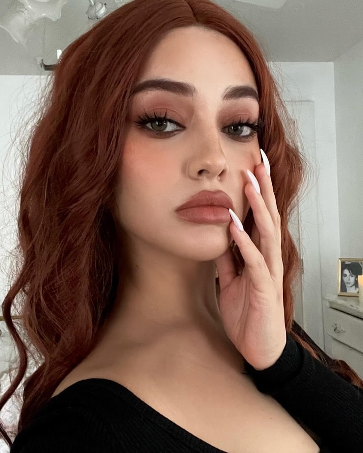 Picture of Isabel Rose