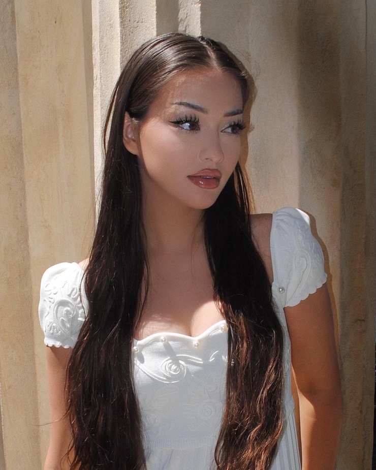 Image of Isabel Rose