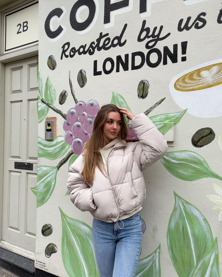 Picture of Julia Belza