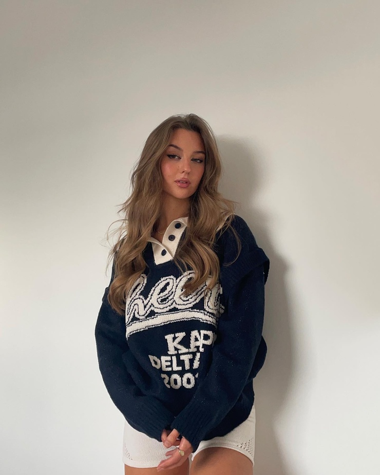 Picture of Julia Belza