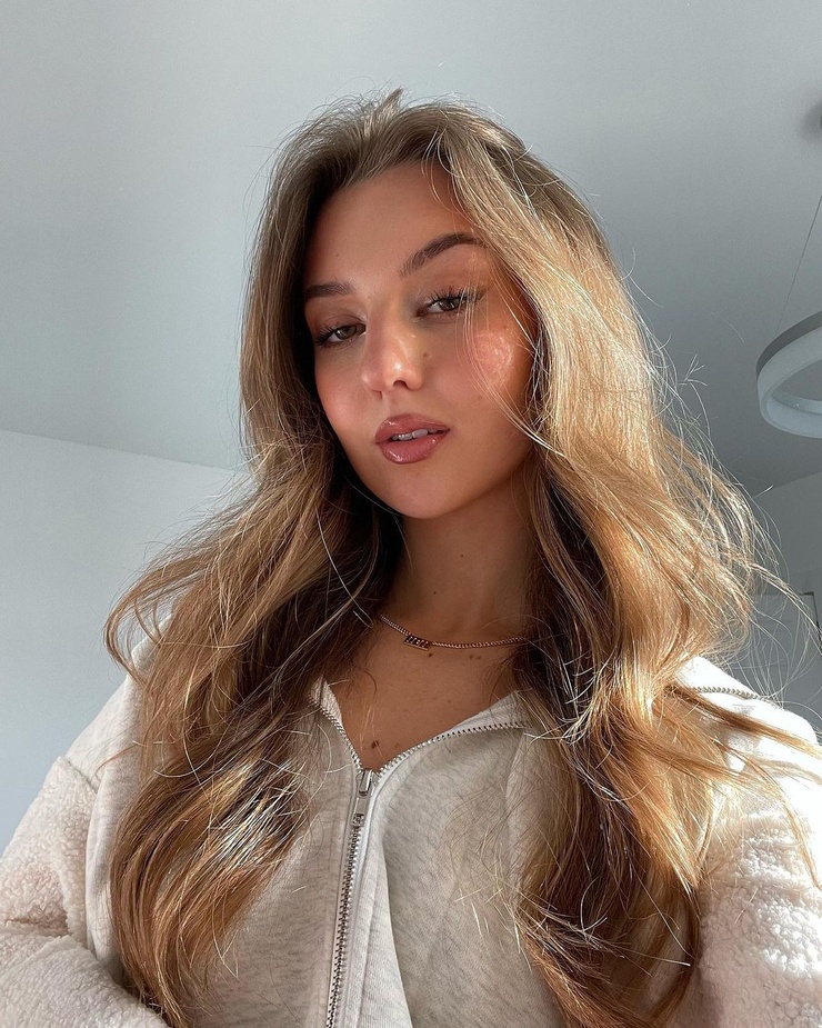 Picture of Julia Belza