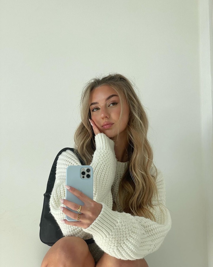 Picture of Julia Belza