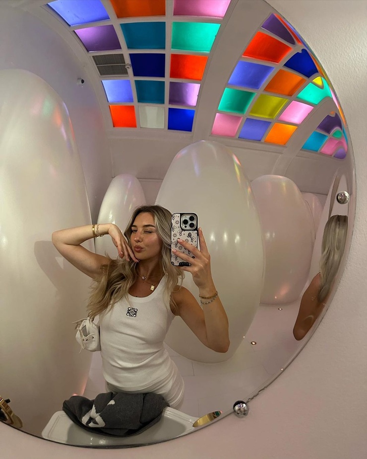 Picture of Julia Belza