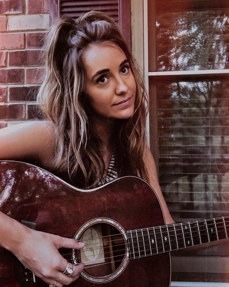 Picture of Lainey Wilson