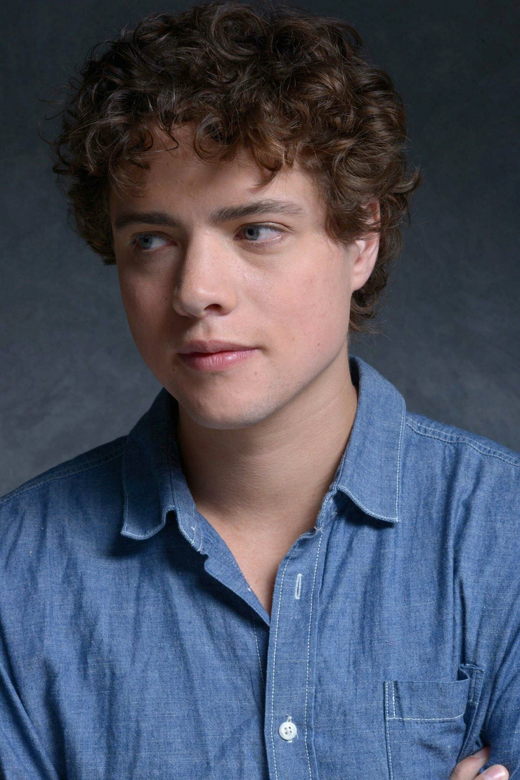 Douglas Smith picture