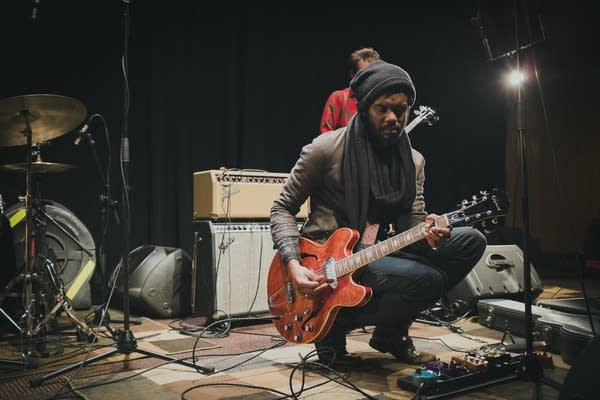 Picture of Gary Clark Jr.