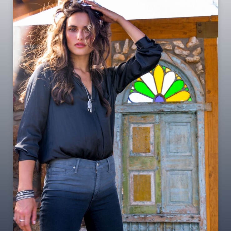 Victoria Frost image