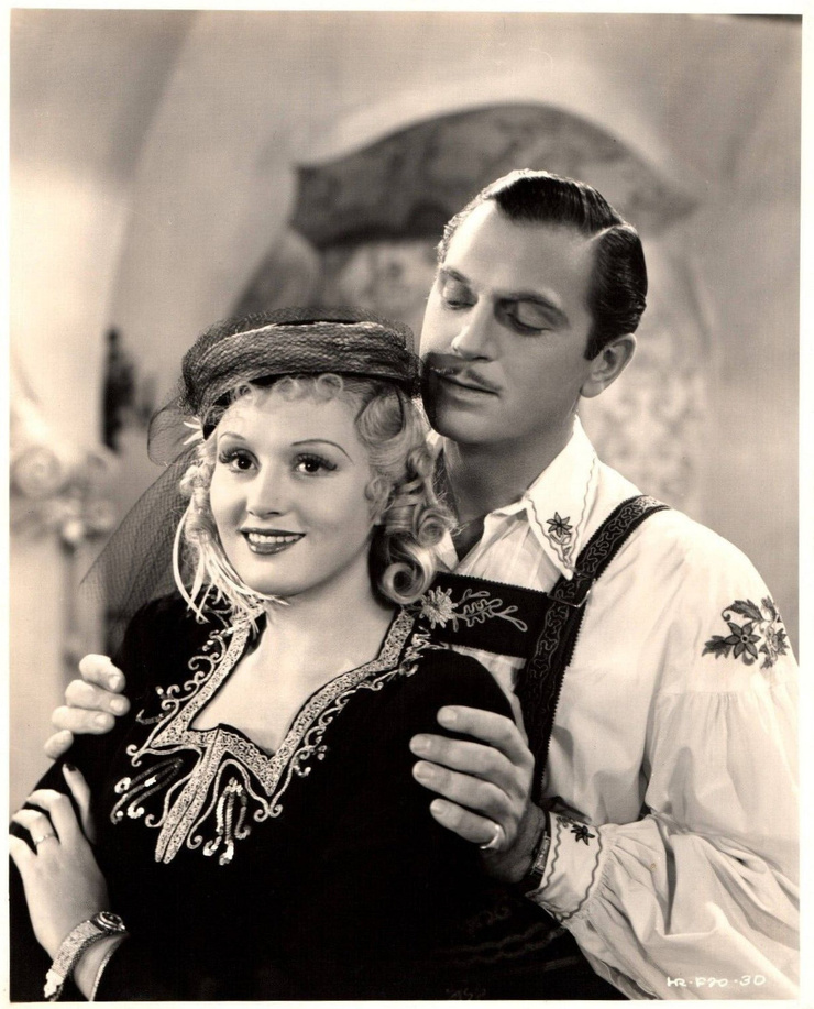 Grete Natzler, Walter Woolf King