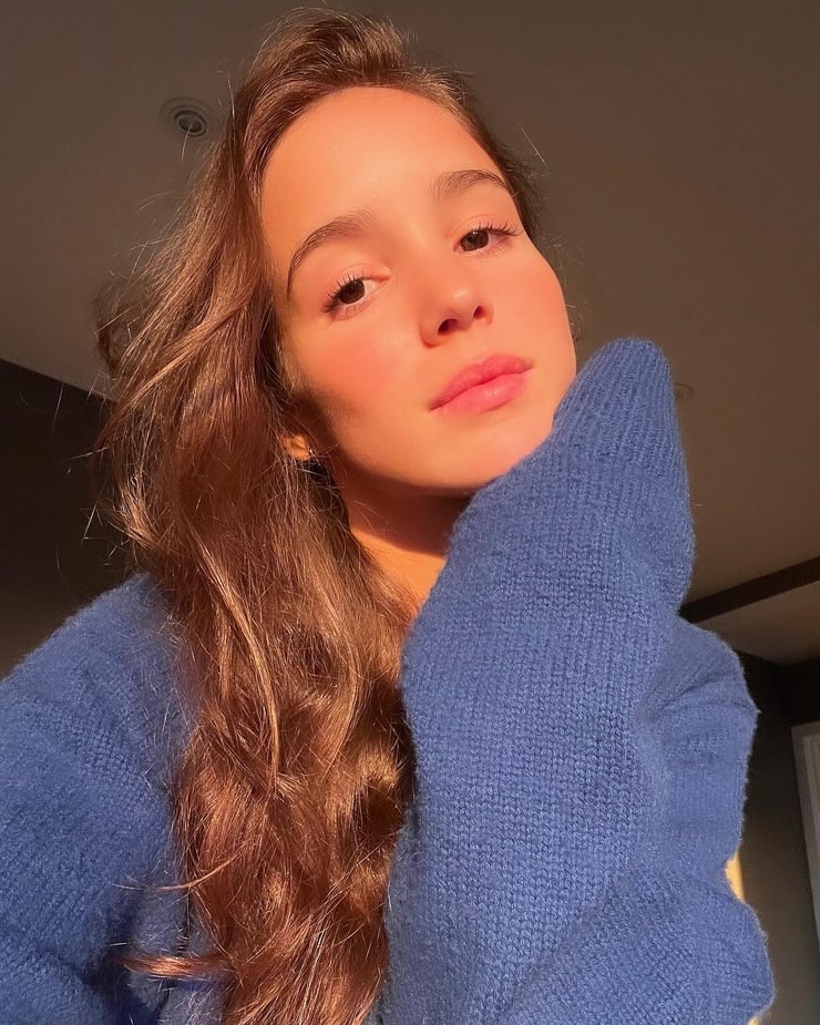 Picture of Alba Baptista