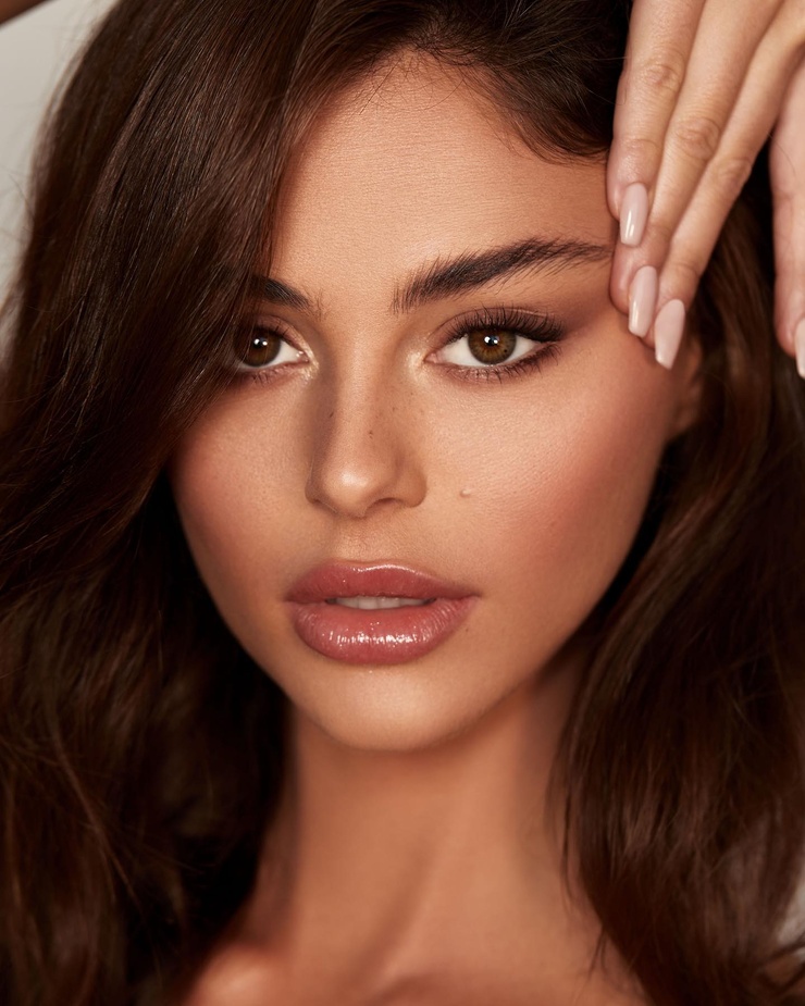 Picture of Daniella Beckerman