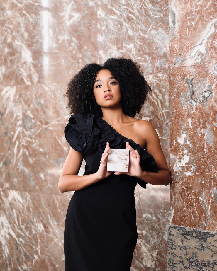 Aisha Dee image