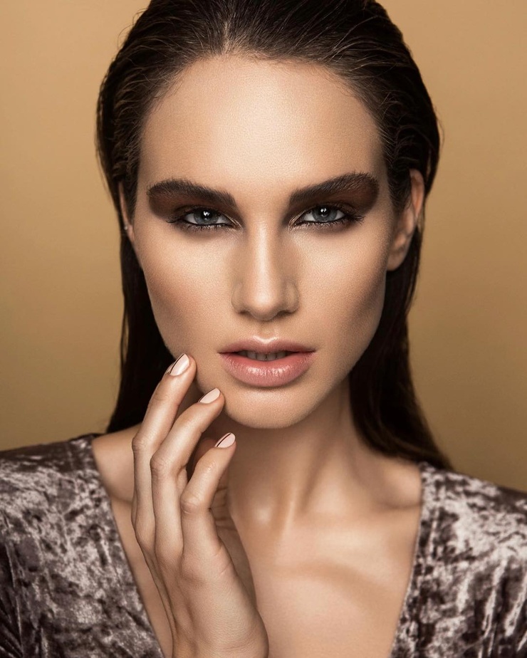 abbie straughn image