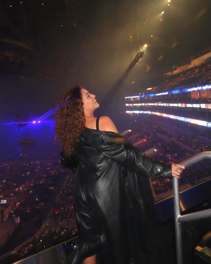 Caroline Jayna image