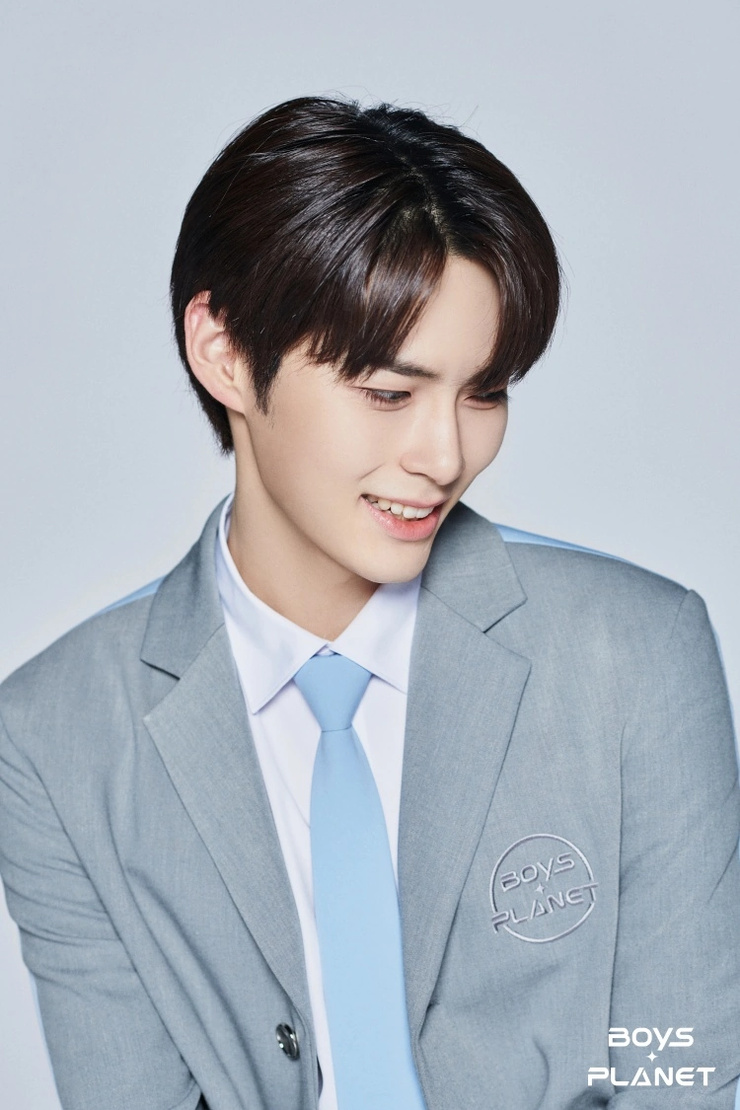 Picture of Sung Hanbin