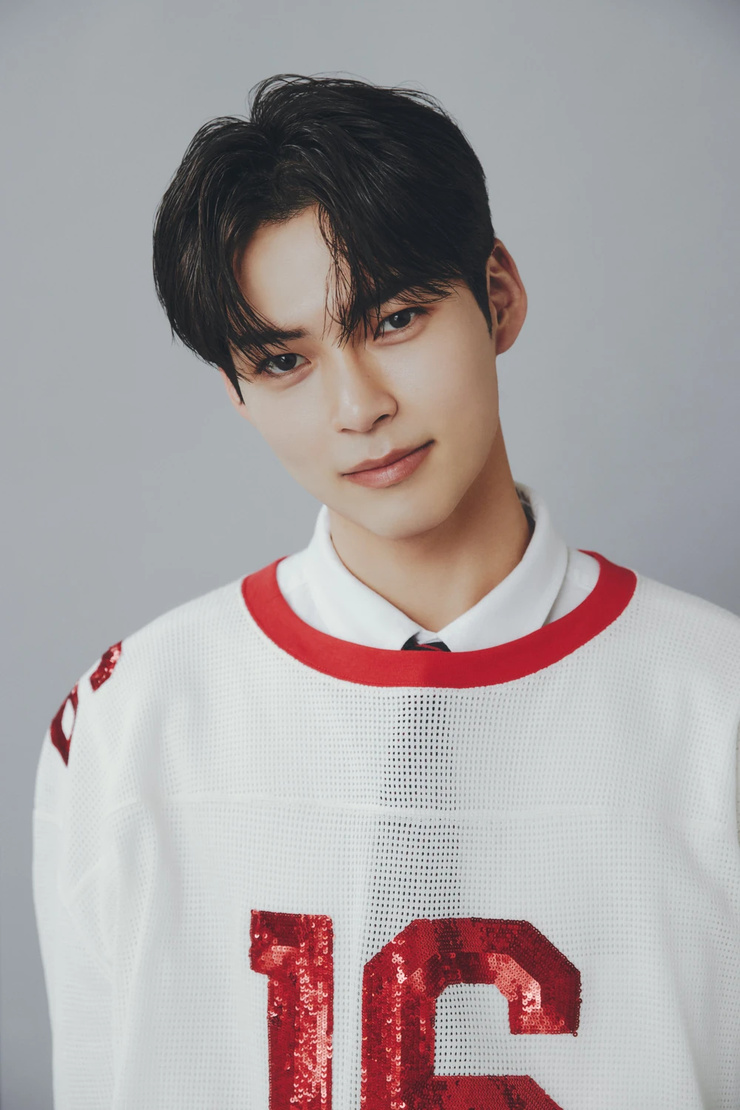 Picture of Sung Hanbin