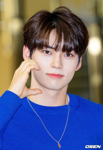 Picture of Sung Hanbin