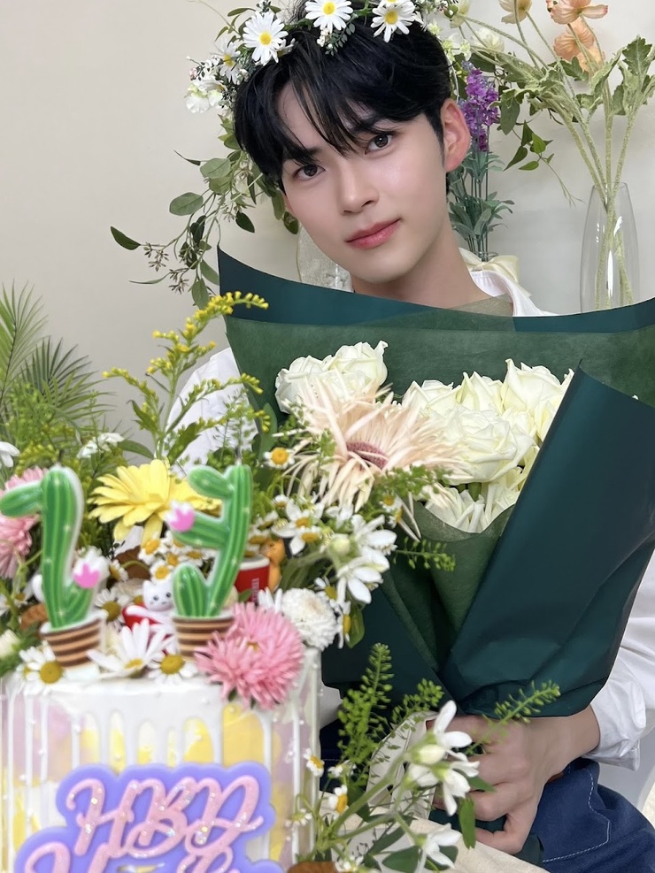 Picture of Sung Hanbin