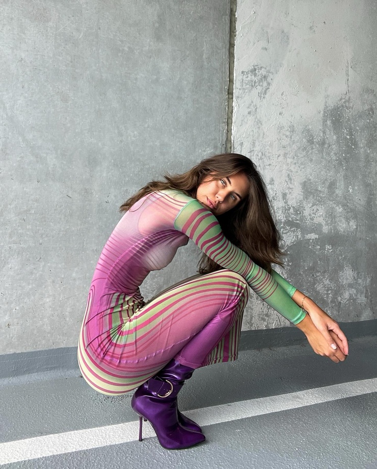 Brit Manuela (model) picture