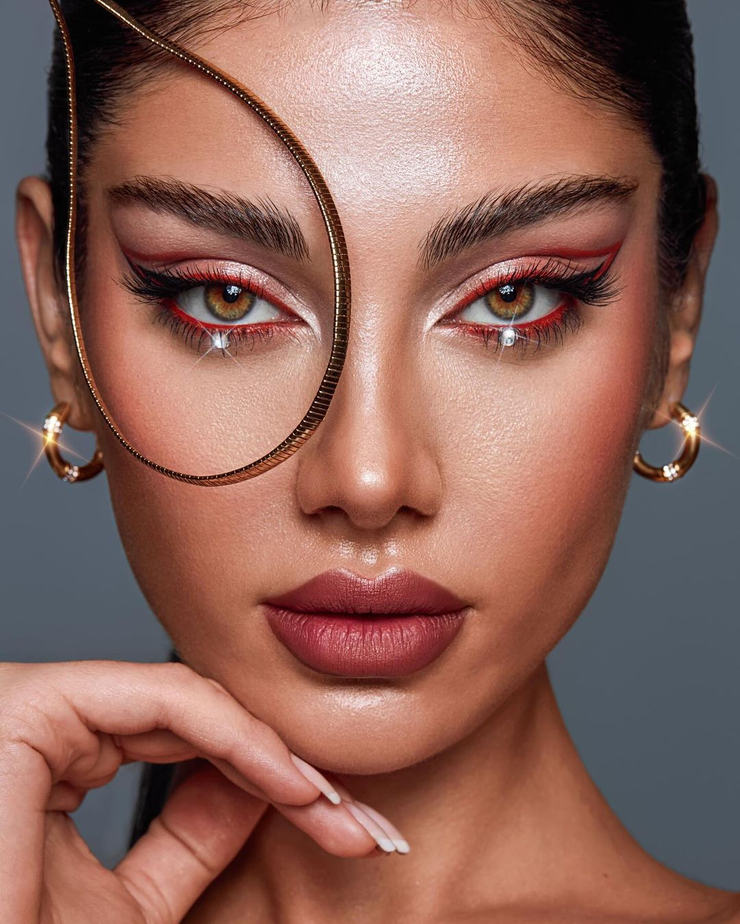 Picture of Seezan (model)