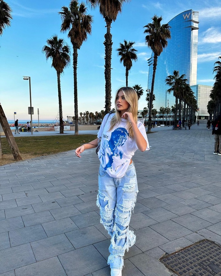 Picture of Lily Rowland