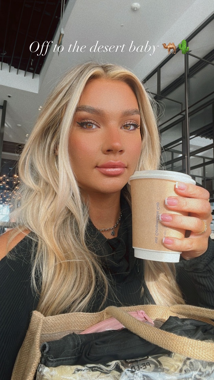 Picture of Alexa Collins