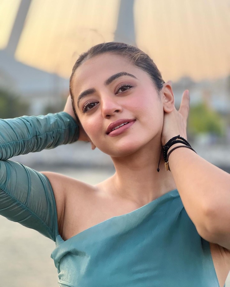 Picture of Helly Shah