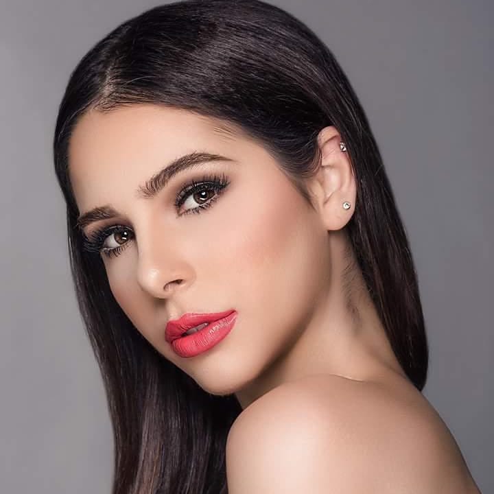 Image of Emily Neves