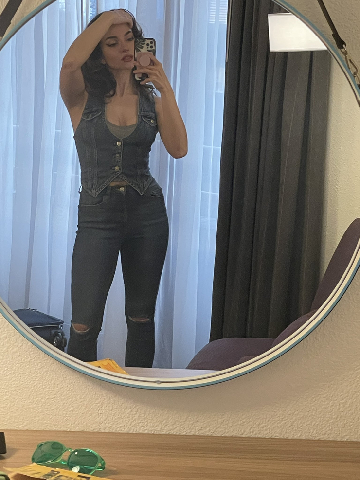 Picture of Lauren LaVera
