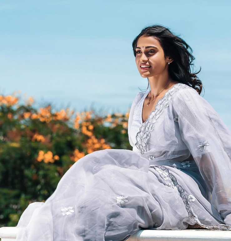 Poornima Ravi picture