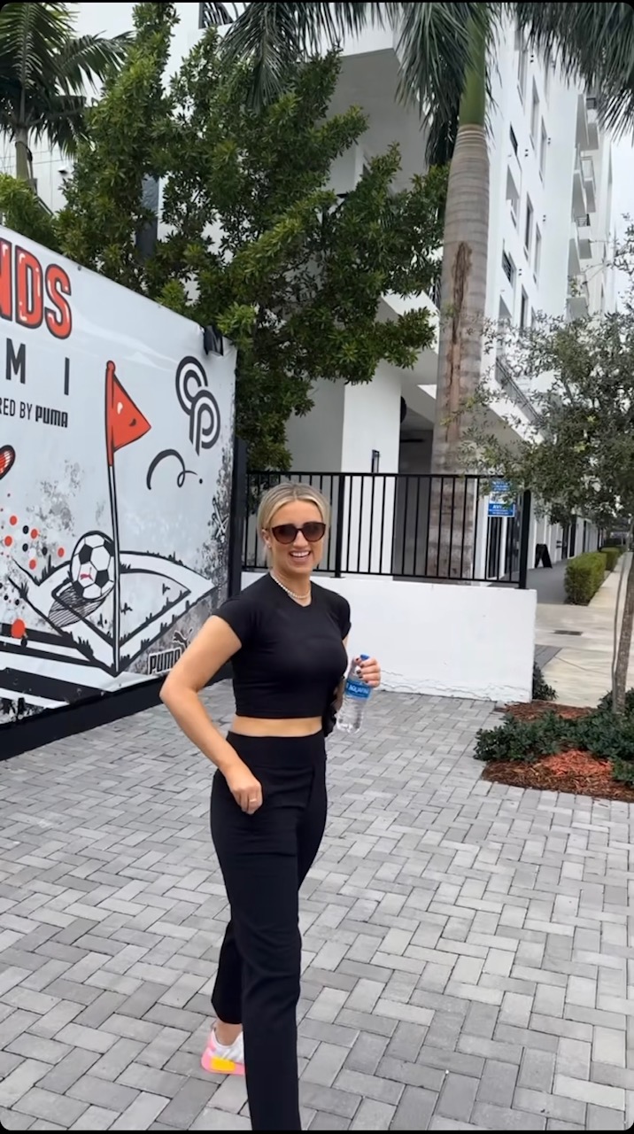 Picture of Poppy Miller (i)