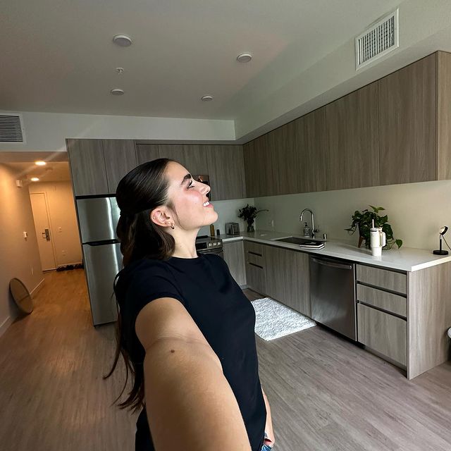 Picture of Avia Colette Butler