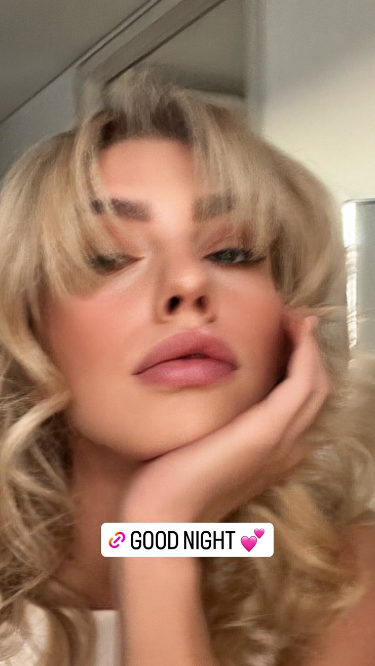 Picture of Alexa Breit