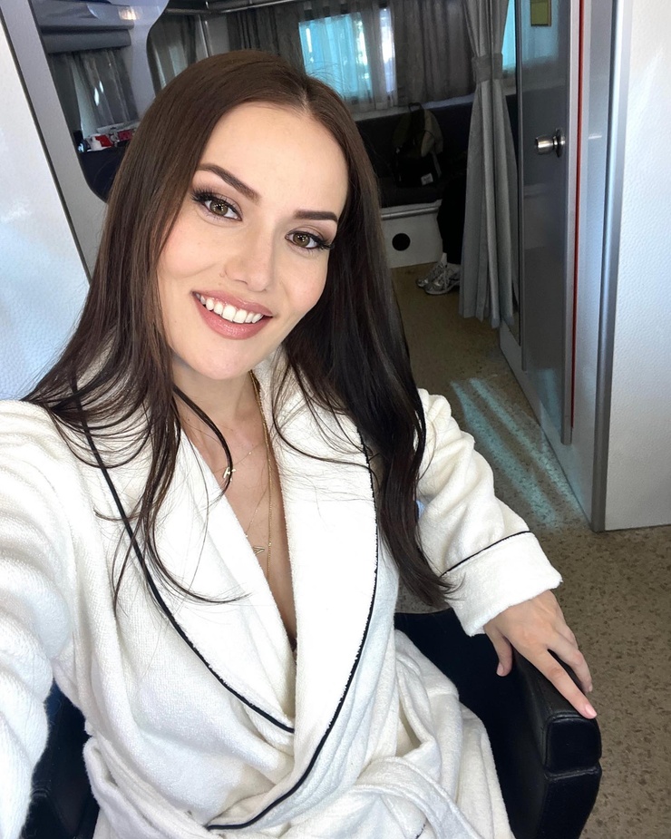 Image of Fahriye Evcen