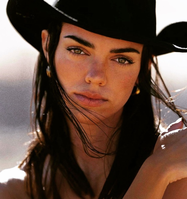 Picture of CARLOTA BURCH