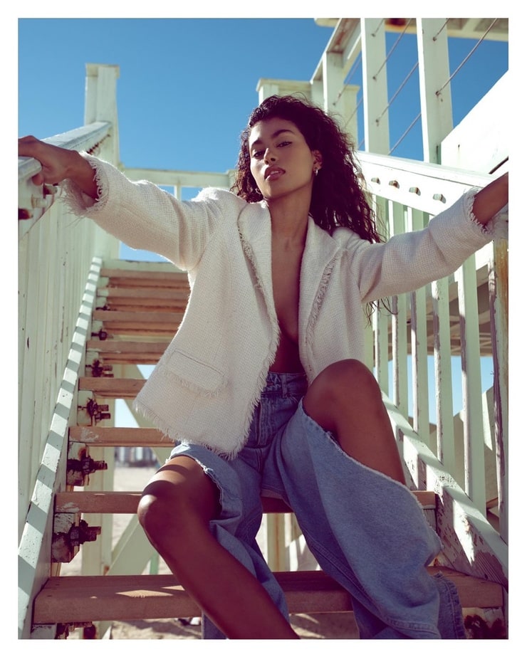 MILA CABRERA picture