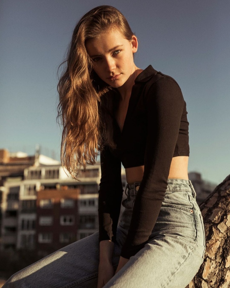 Nova Loomans image