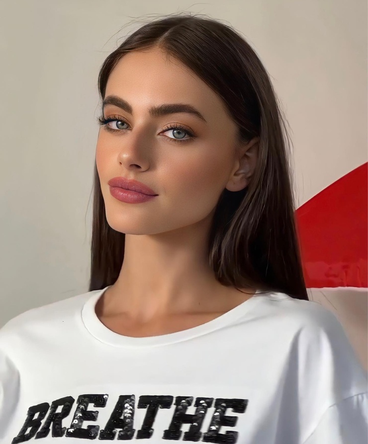 Picture of Yael Shelbia