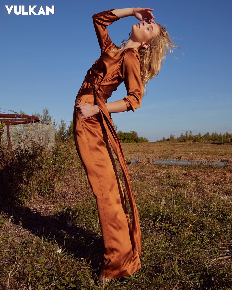 Image of JULIA WILLETTS