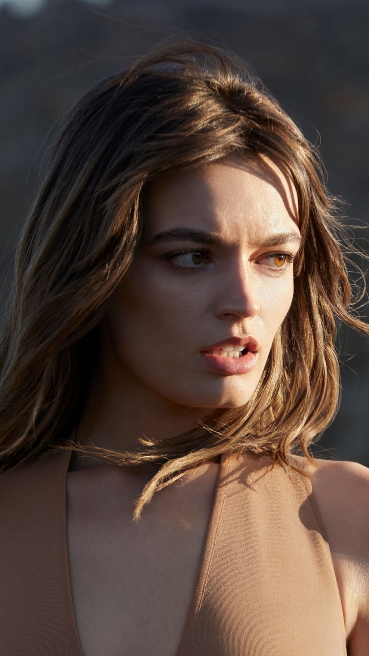 Picture of Emma Mackey