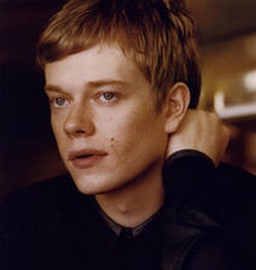 Alfie Allen - Arena Homme