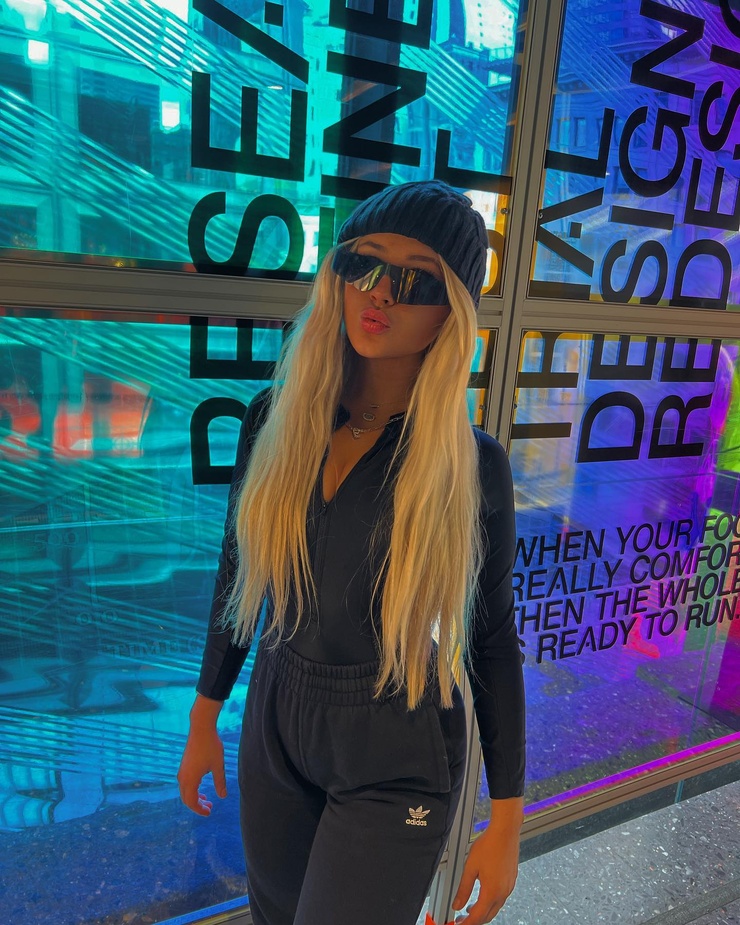 Picture of Carlie Nelson