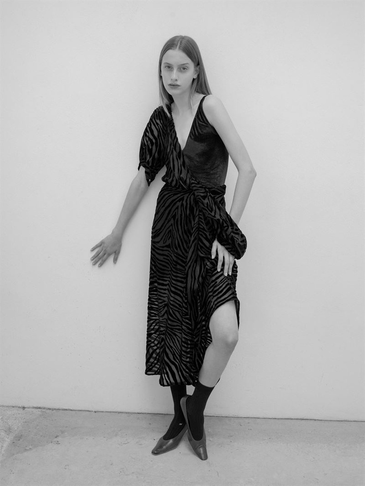 JULIA BREGALDA image