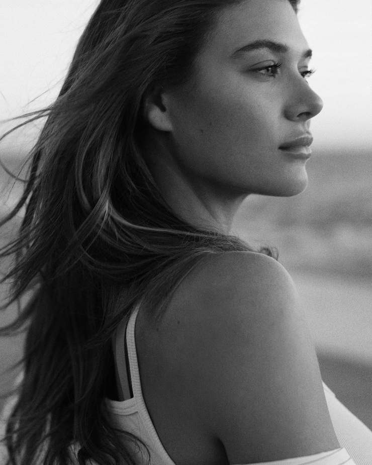 Victoria Lamas picture