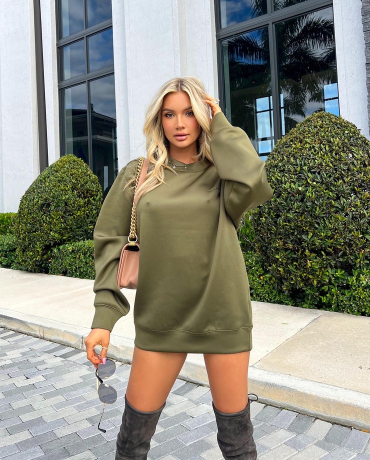 Alexa Collins picture