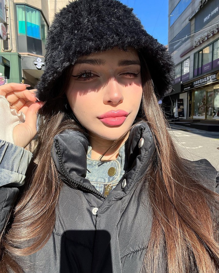 Listal - List the stuff you love! Movies, TV, music, games and books